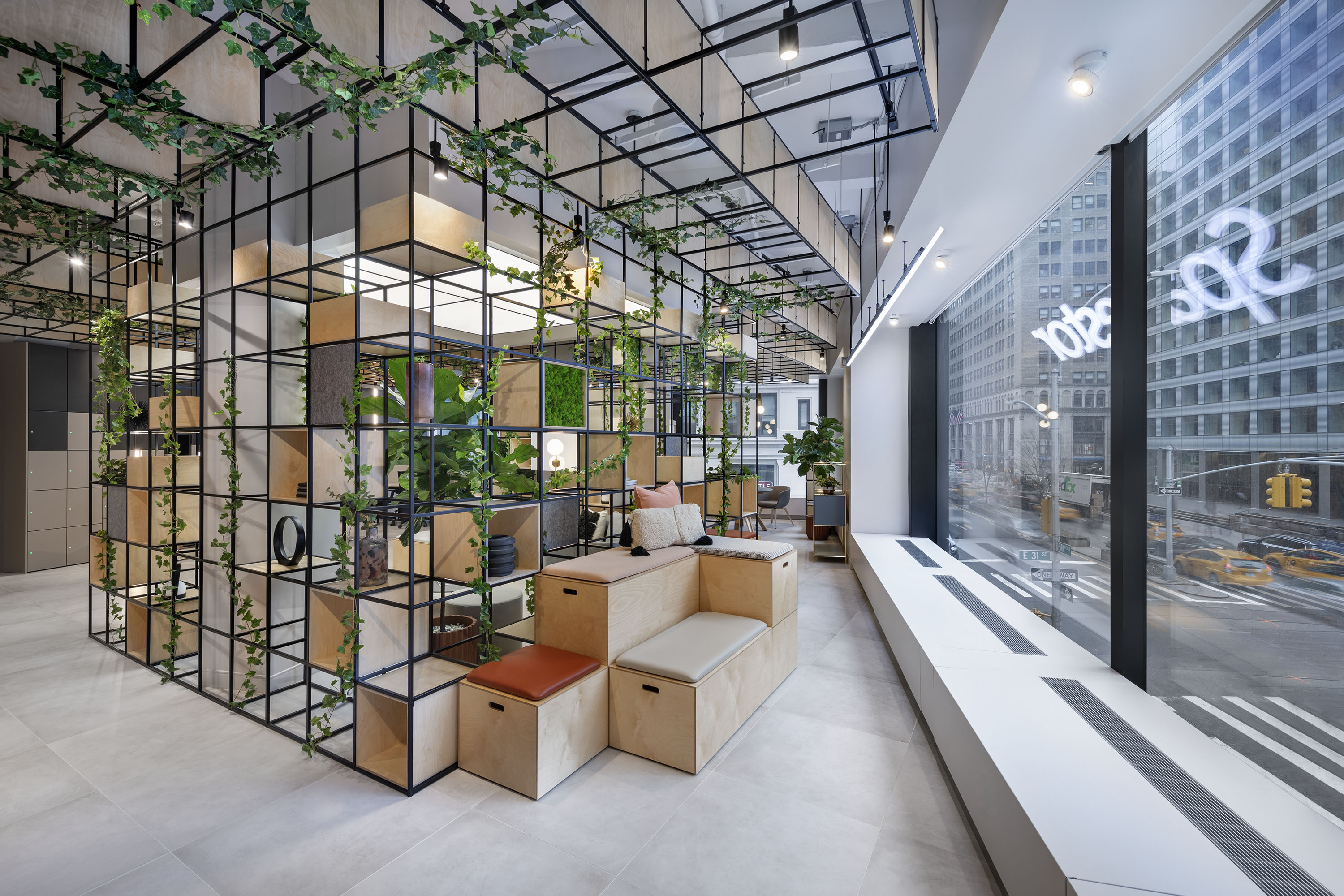 Spacestor | About Us