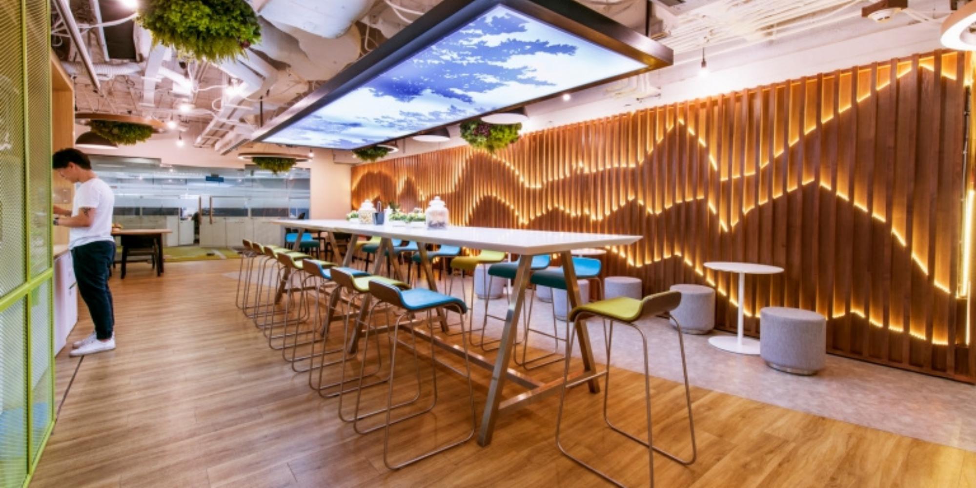 Spacestor | Workspace of The Week - Samsung, Bangkok
