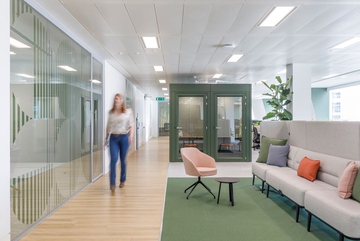 Spacestor | Top 7 Workplace Trends for 2025