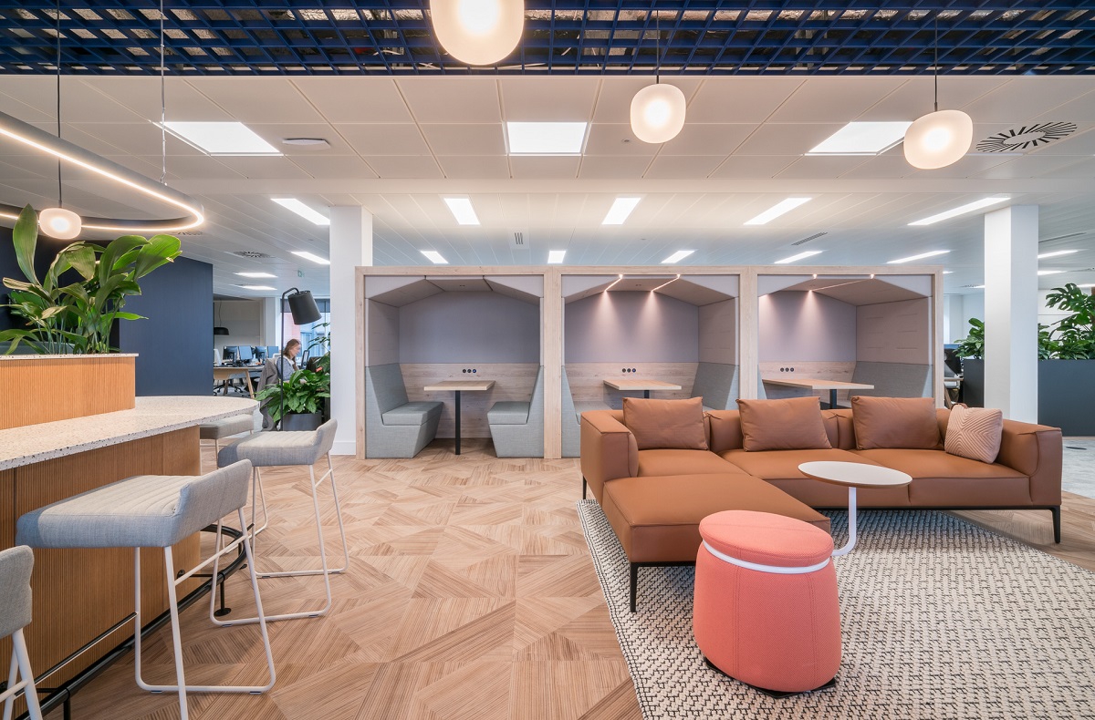 Spacestor | Awesome workplace furniture for the cool office