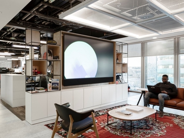 Spacestor | Hyperion